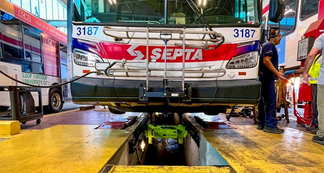 Pit Jacks: Perfect Fit, Precise Lift, Ultimate Pit Utility - ARI-hetra